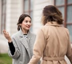 bump into (【Phrasal Verb】to meet someone without having planned to ...