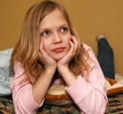 lean (【Verb】to rest against something such as a table ) Meaning, Usage ...