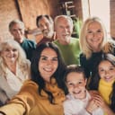 reunion (【名词】团聚, 重聚 )意思、用法及发音 | Engoo Words