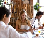 specifically (【副詞】特に、具体的に ) の意味・使い方・読み方｜Engoo Words