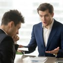 reprimand (【動詞】非難する、叱責する ) の意味・使い方・読み方｜Engoo Words