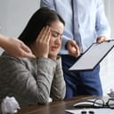 manic (【Adjective】very busy and full of excitement, stress, etc ...