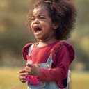 distressed (【Adjective】feeling very great pain, worry, or anxiety ...