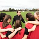 rousing (【Adjective】full of energy or making people feel excited ...