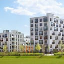 unit (【Noun】a self-contained apartment, house or section of ...