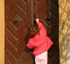 close (【Verb】to move two things together in order to block an opening ...