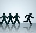 in line with (【熟語】～と一致して ) の意味・使い方・読み方｜Engoo Words