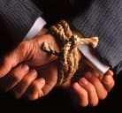 impede (【動詞】) 意思、用法及發音 | Engoo Words