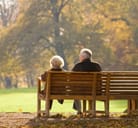 bench (【名詞】長凳, 工作臺 )意思、用法及發音 | Engoo Words