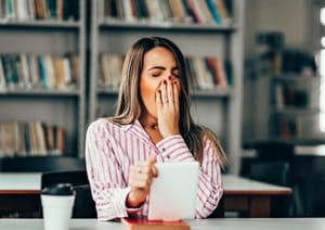 Why Do People Yawn? | Engoo Daily News