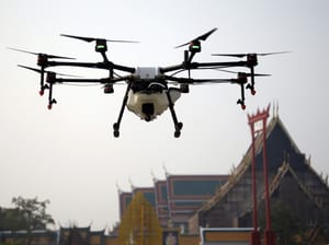 Bangkok Tries to Fight Smog with Drones | Engoo Daily News