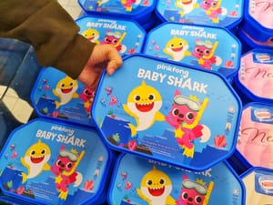 How 'Baby Shark' Took Over the World | Engoo Tin tức hàng ngày