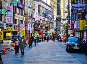 South Korea Sees Record Foreign Tourist Numbers | Engoo Daily News