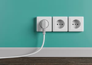 Why the World Has so Many Different Plug Sockets | Engoo 每日新闻