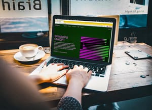 Americans Are Tired of AI and Don't Trust It — Survey | Engoo Daily News