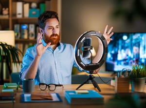 Money Influencers' Advice Is Poor, But Users Still Listen | Engoo Daily ...
