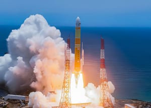 Japan Launches Defense Satellite with New H3 Rocket | Engoo 每日新聞