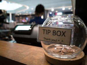 Japanese Restaurant Chain Sparks Tipping Debate | Engoo Daily News