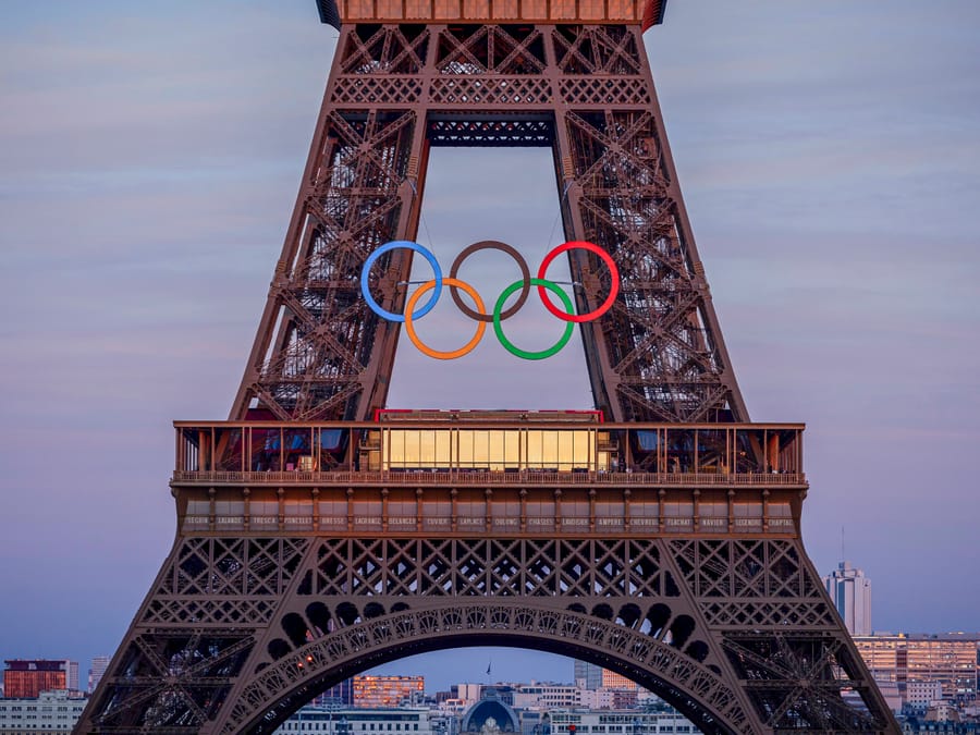 olympic rings eiffel tower