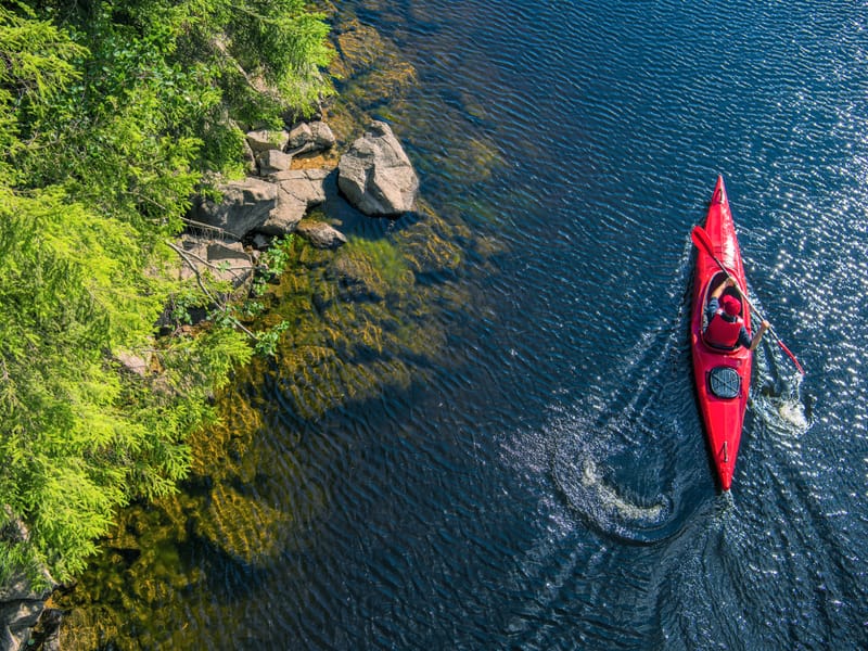 Kayaker Returns 1985 Message in Bottle to Writer | Engoo Global Daily News