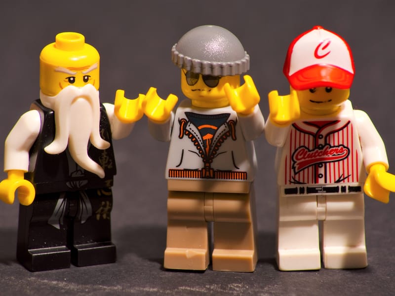 Man Who Invented Lego 'Minifigures' Dies | Engoo Global Daily News
