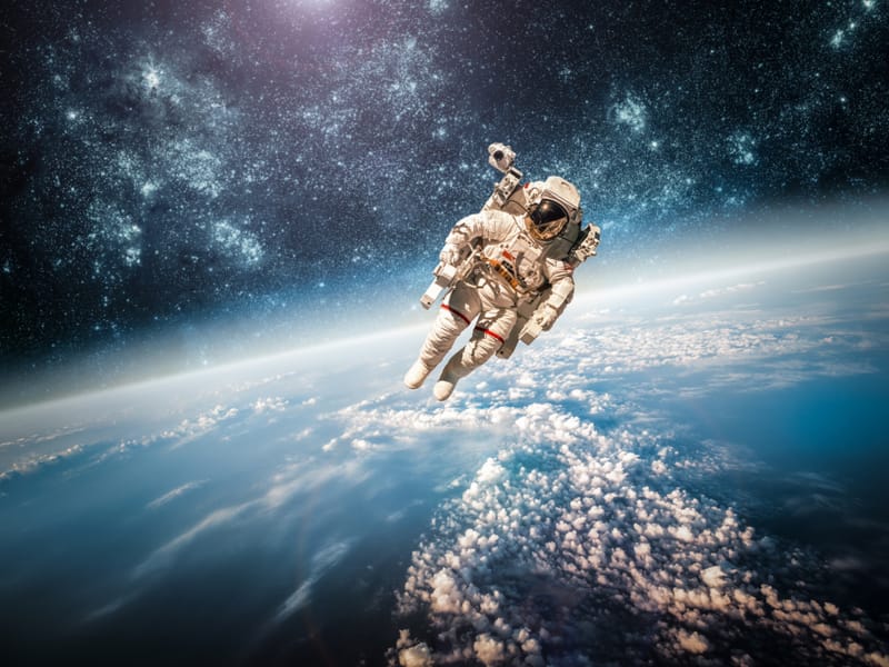 Scientists Study the Effects of Weightlessness | Engoo Daily News