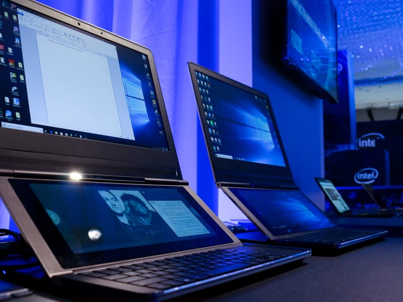 Are Two-Screen Laptops the Way of the Future? | Engoo