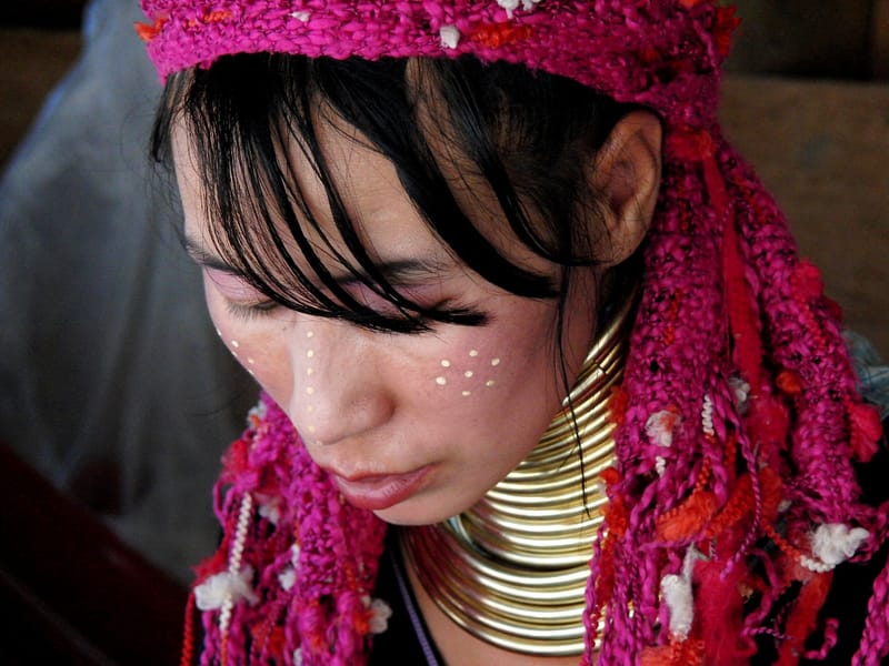 Myanmar Women Turn Away from Traditional Neck Rings | Engoo Global