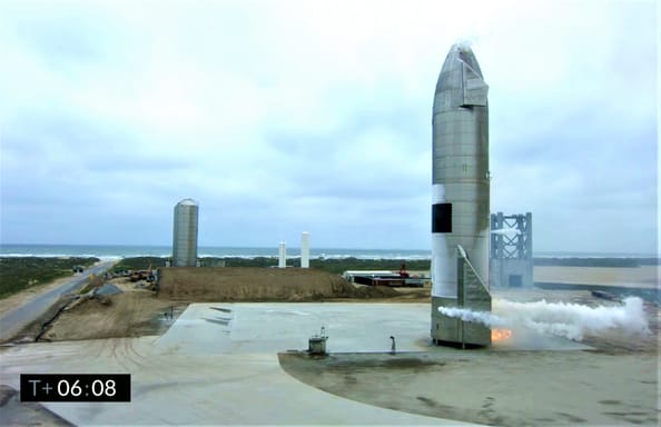 SpaceX's Starship Lands in First Successful Flight | Engoo Daily News