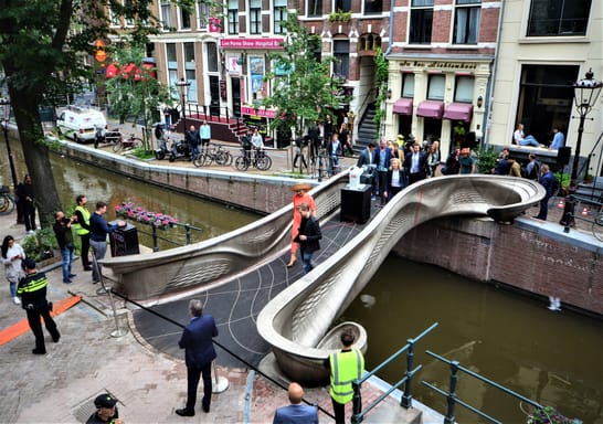 World's First 3D-Printed Bridge Opens in Amsterdam | ข่าวประจำวัน Engoo