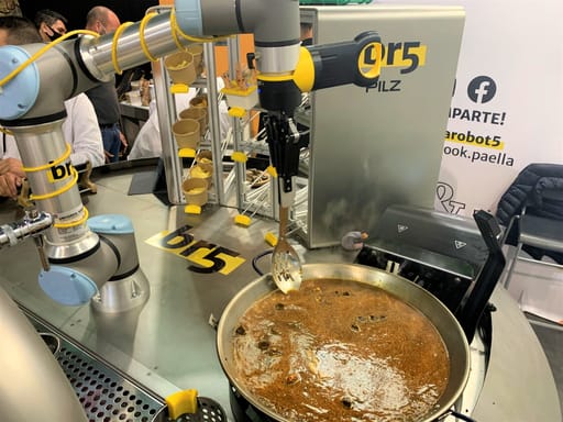 Spanish Company Makes Paella Robot | Engoo Daily News