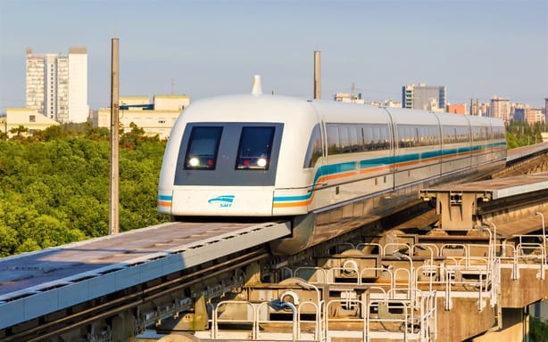 From Germany to Japan: These Are the World's Fastest Trains | Engoo 每日新聞