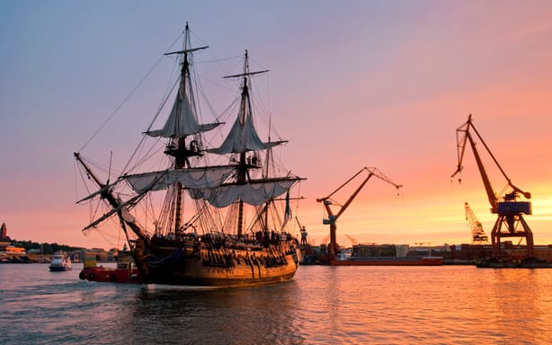 Replica of 18th Century Swedish Ship to Sail to Asia | Engoo Daily News