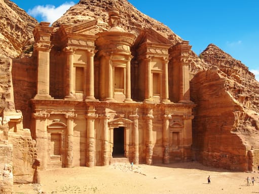 Three Places to Visit in the Middle East | Engoo 每日新聞