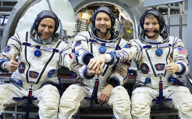 Russian Cosmonaut Sets New Record for Most Time in Space | Engoo 每日新闻