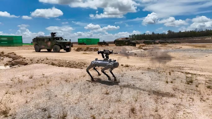 China's Military Now Has Robot Dogs Armed with Rifles | Engoo 데일리뉴스