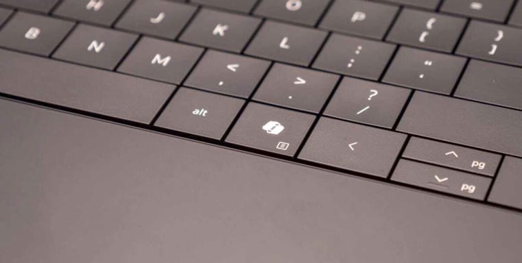 Microsoft Updates Keyboard with AI Button | Engoo Daily News