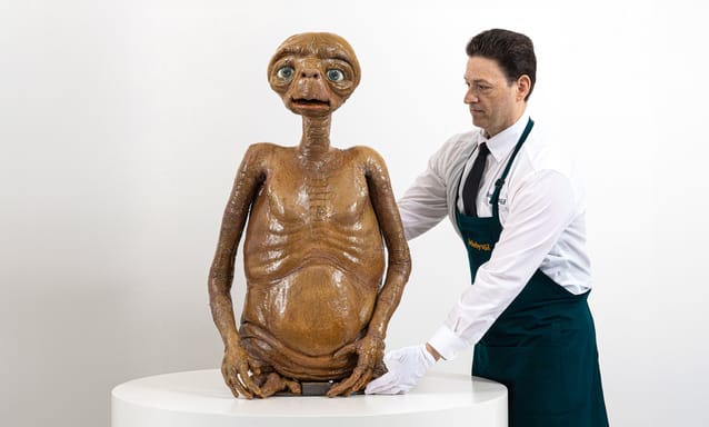 E.T. Model Used in 1982 Film Up for Auction | Engoo 每日新聞