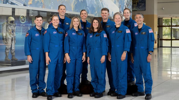 NASA Chooses 10 New Astronauts from 8,000 Applicants | Engoo 每日新聞