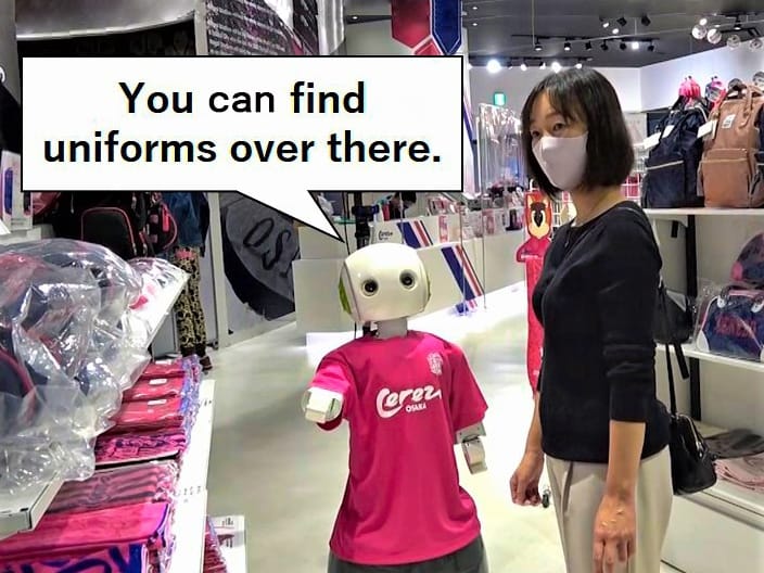 Japanese Robot Asks Shoppers to Wear Masks | Engoo Daily News