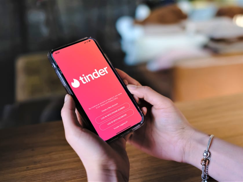 Study: Dating App Couples Want Serious Relationships | Engoo