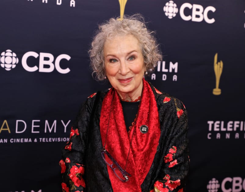 Margaret Atwood's 'Unburnable' Book Sells for $130,000 | Engoo 每日新聞