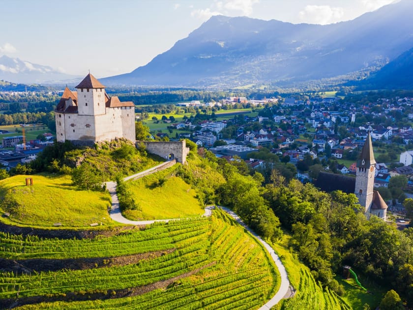Dots on the Map: The World's Smallest Countries | Engoo Daily News