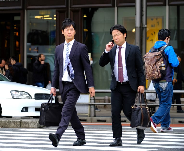 Fewer Japanese Workers Looking for Lifetime Employment | Engoo Daily News