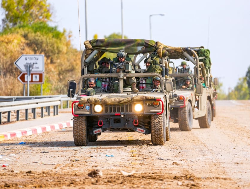 Israel Declares War After Surprise Hamas Attack | DMM英会話 デイリーニュース