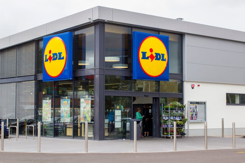 Lidl Told to Stop Selling Lindt-Style Chocolate Bunnies | Engoo Daily News