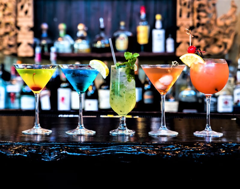 'Top Shelf' Vocabulary to Use at the Bar | Engoo Daily News