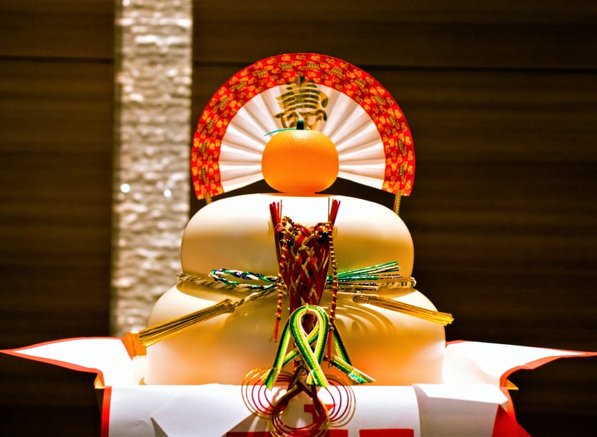 The Meaning of Kagami-Mochi New Year Decorations | Engoo 每日新闻