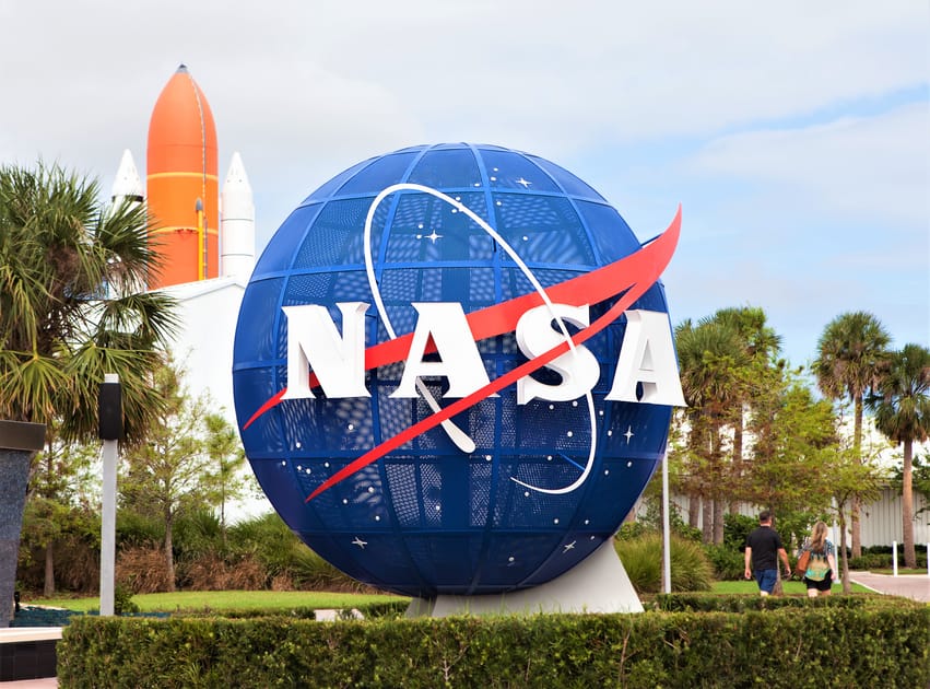 NASA Launches Mission to Redirect Asteroid | ข่าวประจำวัน Engoo