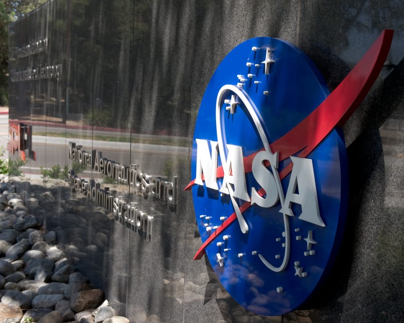 NASA Unveils Mars Rover Concept | Engoo 데일리뉴스